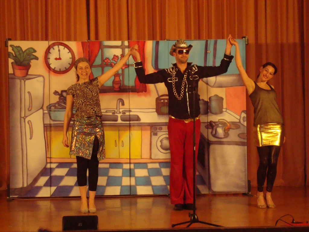 Blue Mango Theatre at school | English Corner