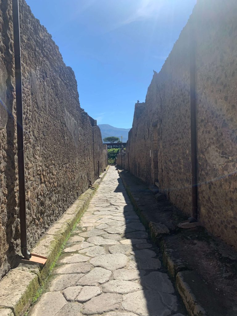 Només hi ha un camí o puc agafar una altra ruta per arribar al lloc on ...