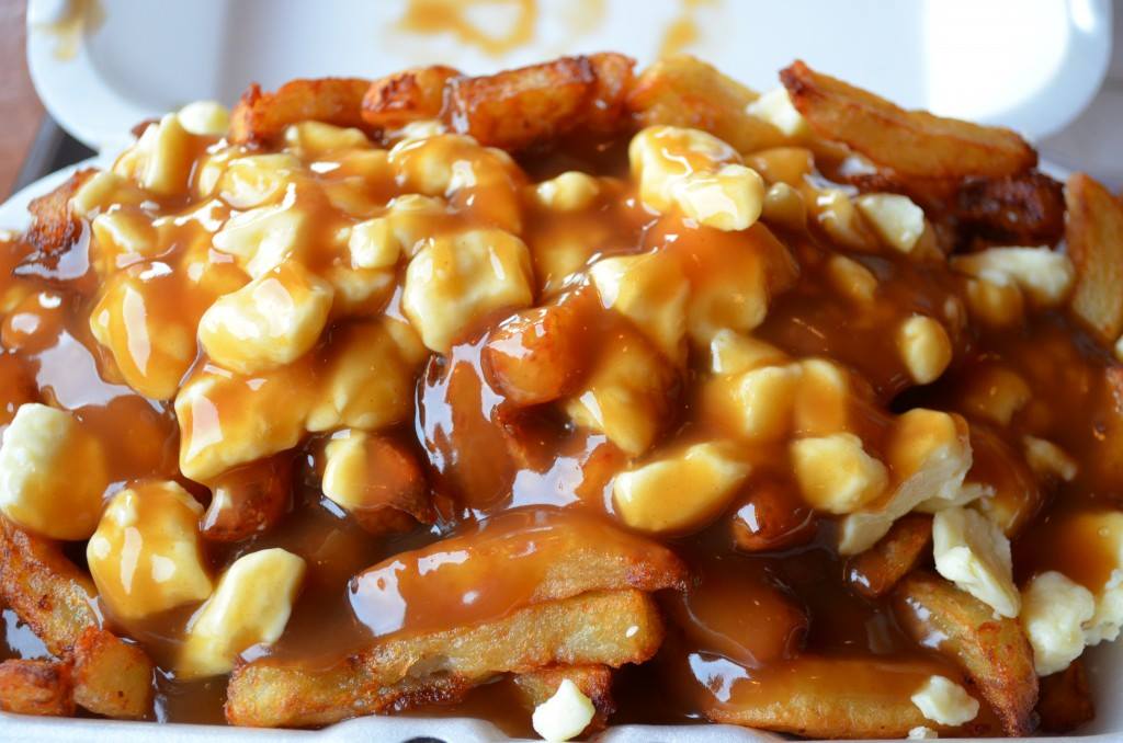 Voilà une recette Québécoise : La Poutine | Destination Québec